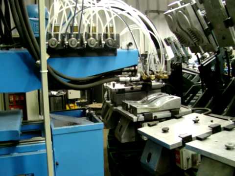 Robot para injetora de PU.MOV - YouTube