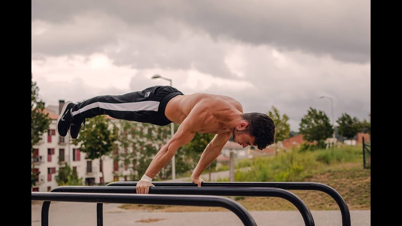 STREET WORKOUT IMPOSSIBLE MOTIVATION OKTOBER 2018 - YouTube