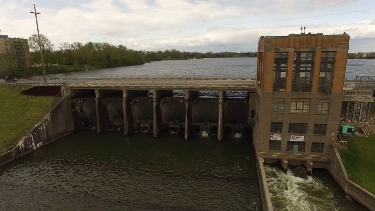 Flying to Ford Lake dam in Michigan - YouTube