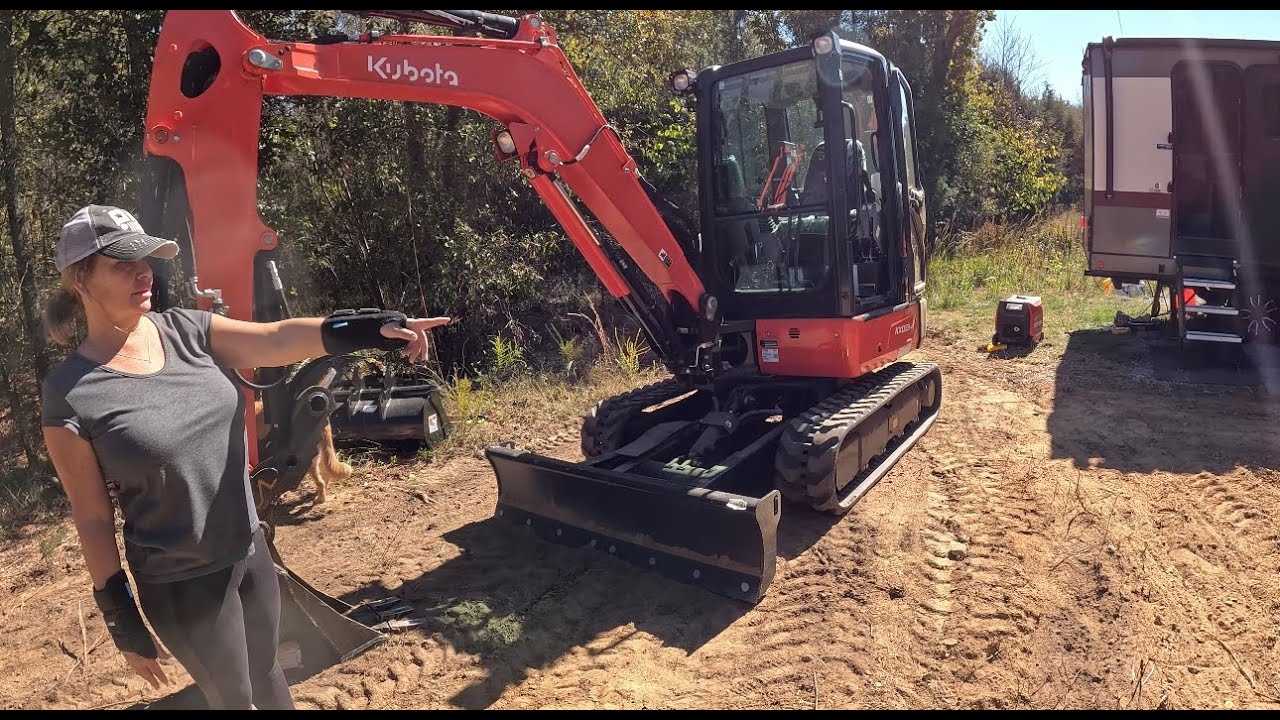 Digging A Mailbox Post Hole And Pushing Dirt. Kubota KX033-4 - YouTube