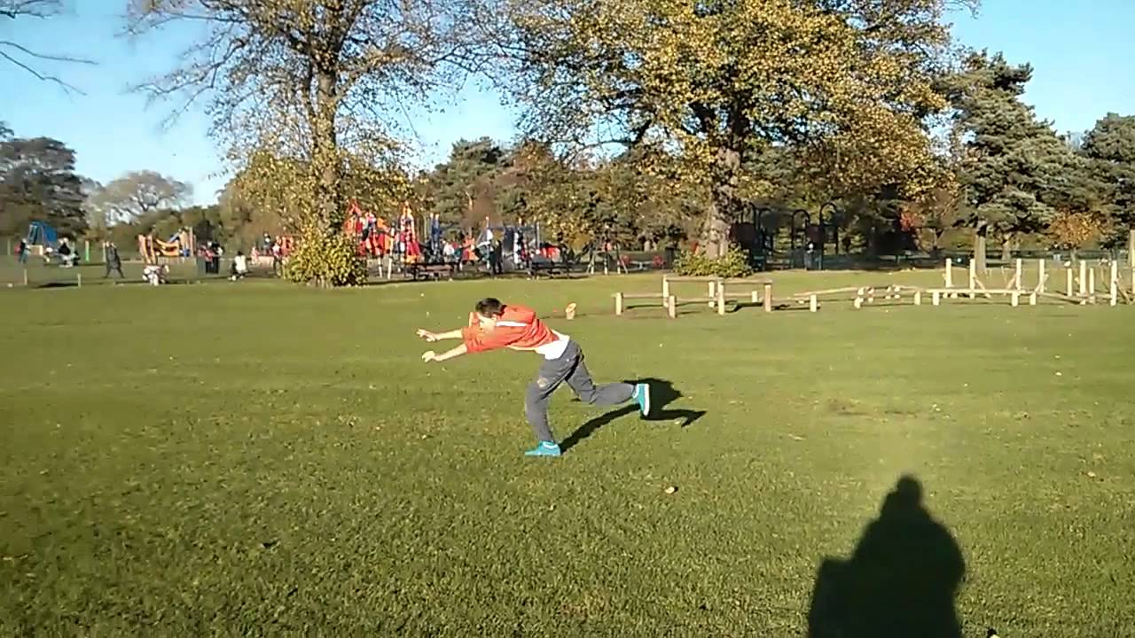 Parkour Dive Rolls HD - YouTube