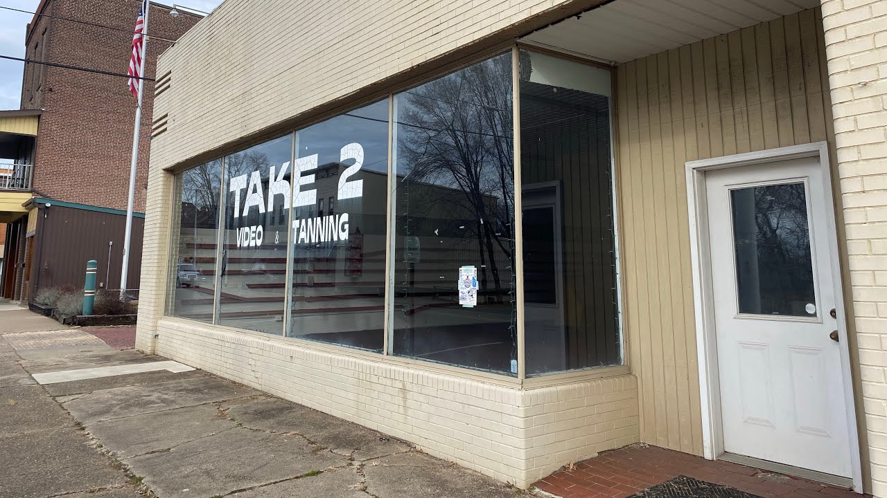 I felt nostalgic while exploring this abandoned video store. - YouTube
