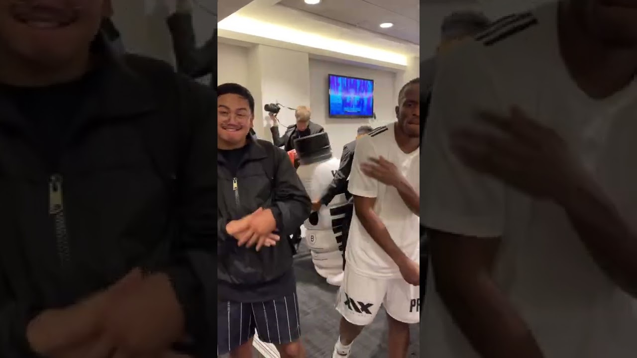 Salt Papi SIZING up KSI at the backstage during MISFITS Boxing Event 😭😂 ...