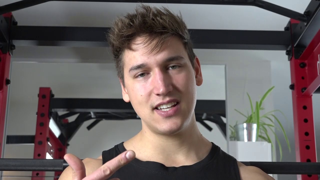 Manuel Teufel Nr 61: Body Building Teil 4 - YouTube