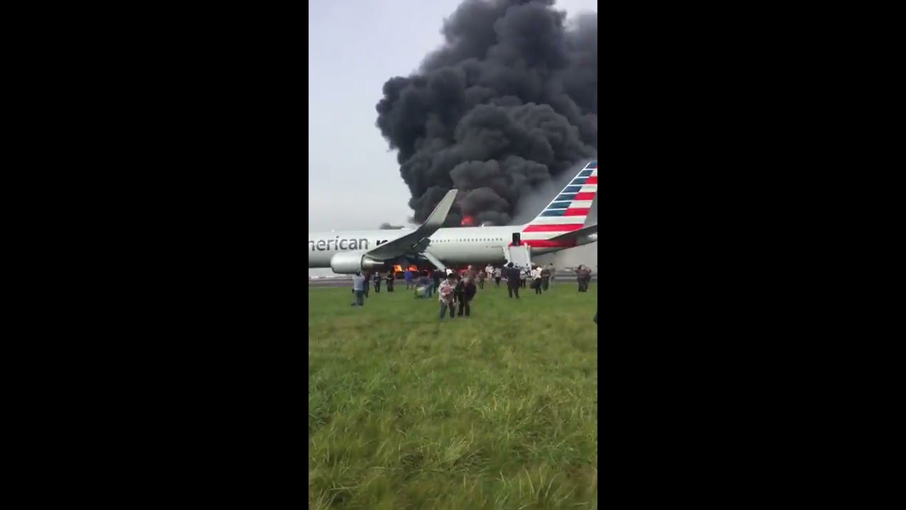 US plane explosion An explosion in a passenger plane - YouTube