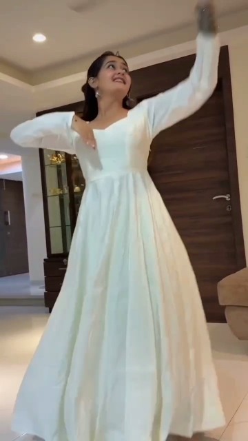 Bindass Kavya 🥰 | fan love 💕 | #bindasskavya #love #fan #dance #viralvideo @Bindasskavya - YouTube