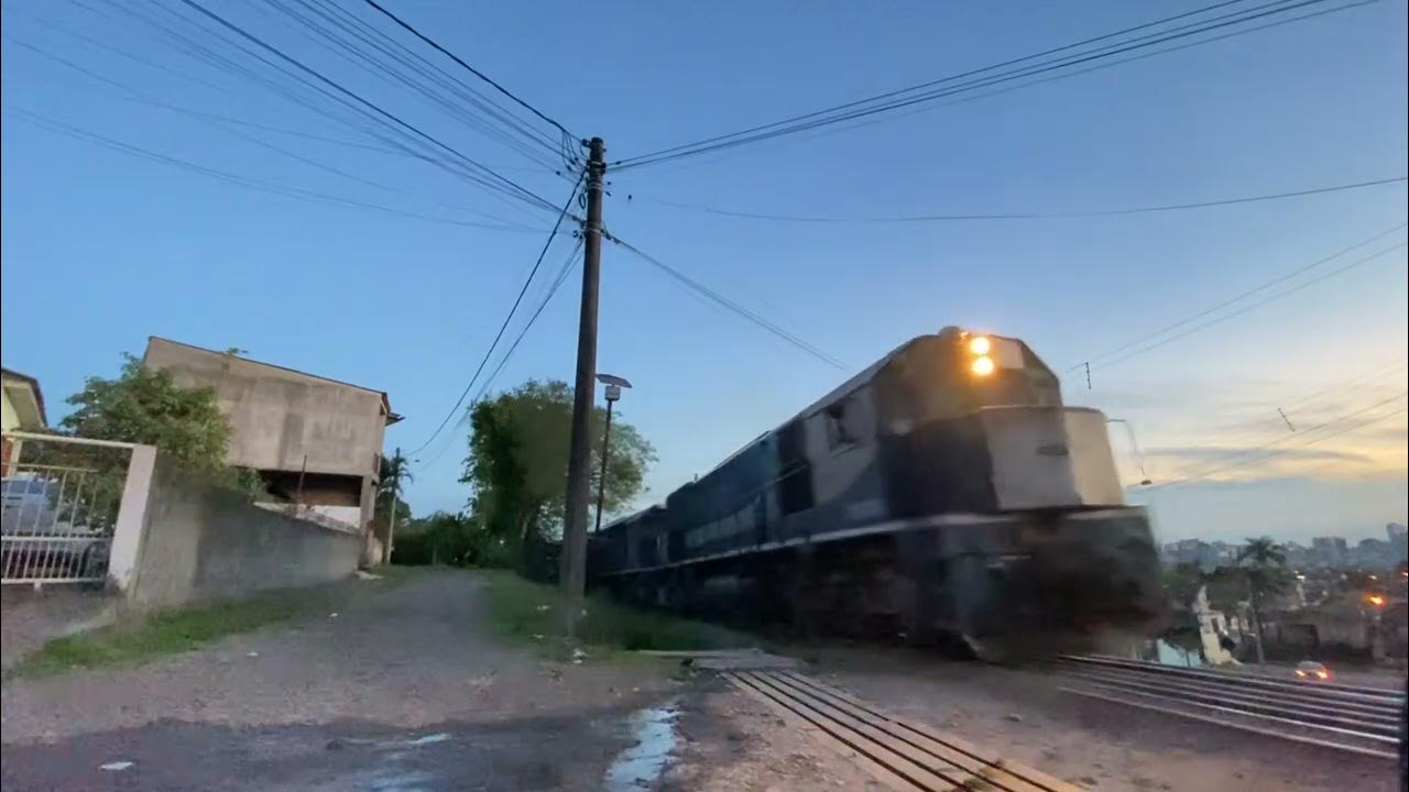 Triplex Cargueira de Lastro da GT22 #4611 Rumo - YouTube