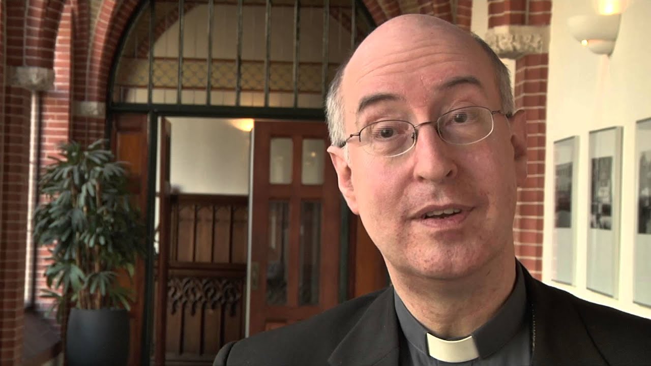 8/10 De wijding -bisschop Liesen (video: Ulrike Nagel) - YouTube