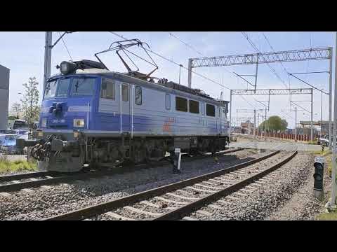 EU07-380 (PKP INTERCITY - Zakład Południowy) - manewry pod IC CHEŁMOŃSKI - YouTube