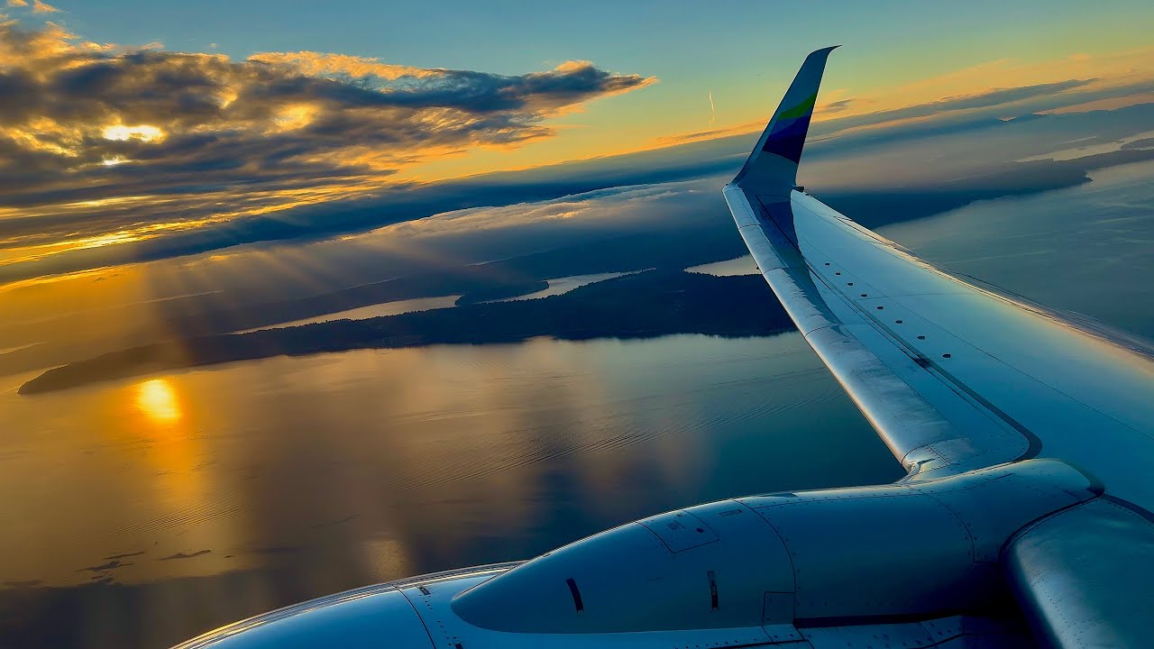 [4K] – Incredible Seattle Sunset Takeoff – Alaska – Boeing 737-900/ER ...