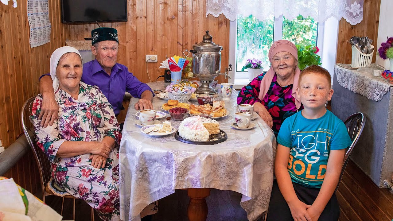 🇷🇺 How the LAST INHABITANTS of the village live. Life in Russia today ...