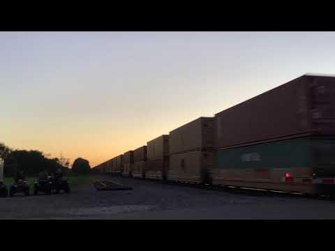 A BNSF 3 lead Intermodal train with 2 DPU’S on the BNSF Chillicothe subdivision - YouTube