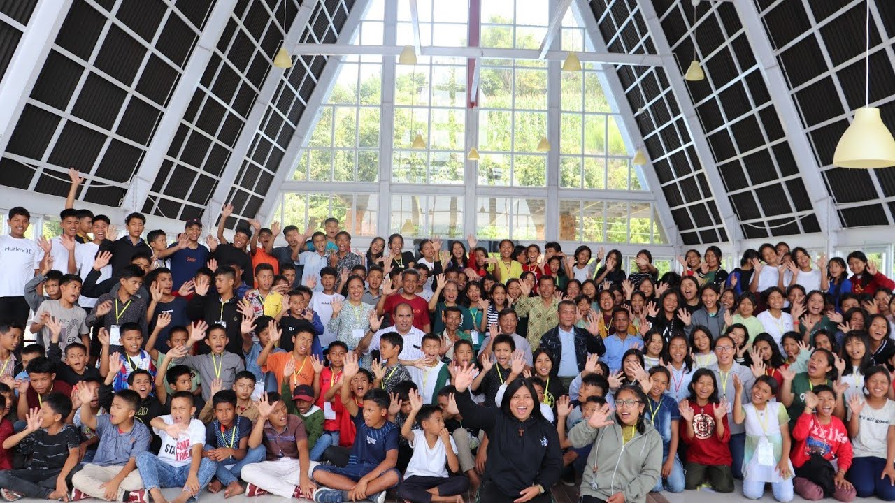 "BERBAGI BERKAT DENGAN ORANG YANG MEMBUTUHKAN" - YouTube