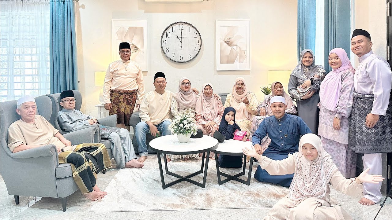 Family Raya Gathering 1445 H | 2024 M [4K HD] - YouTube