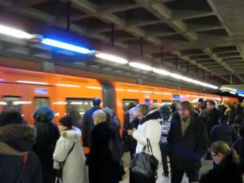 Helsinki Metro, M200: Itäkeskus 17.12.2012 - YouTube