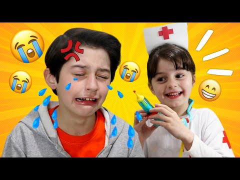 Julinha e a história do irmão triste - Pretends to play and the story of the sad brother