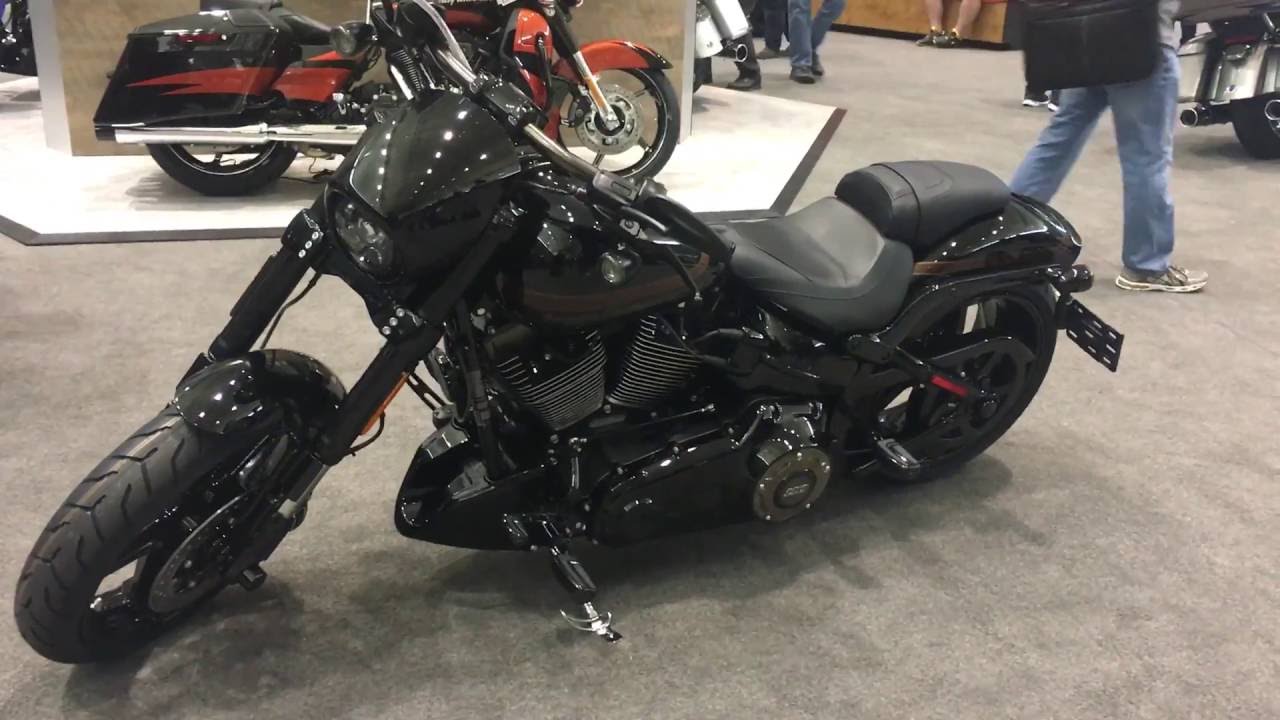 CVO Street Pro Breakout - YouTube