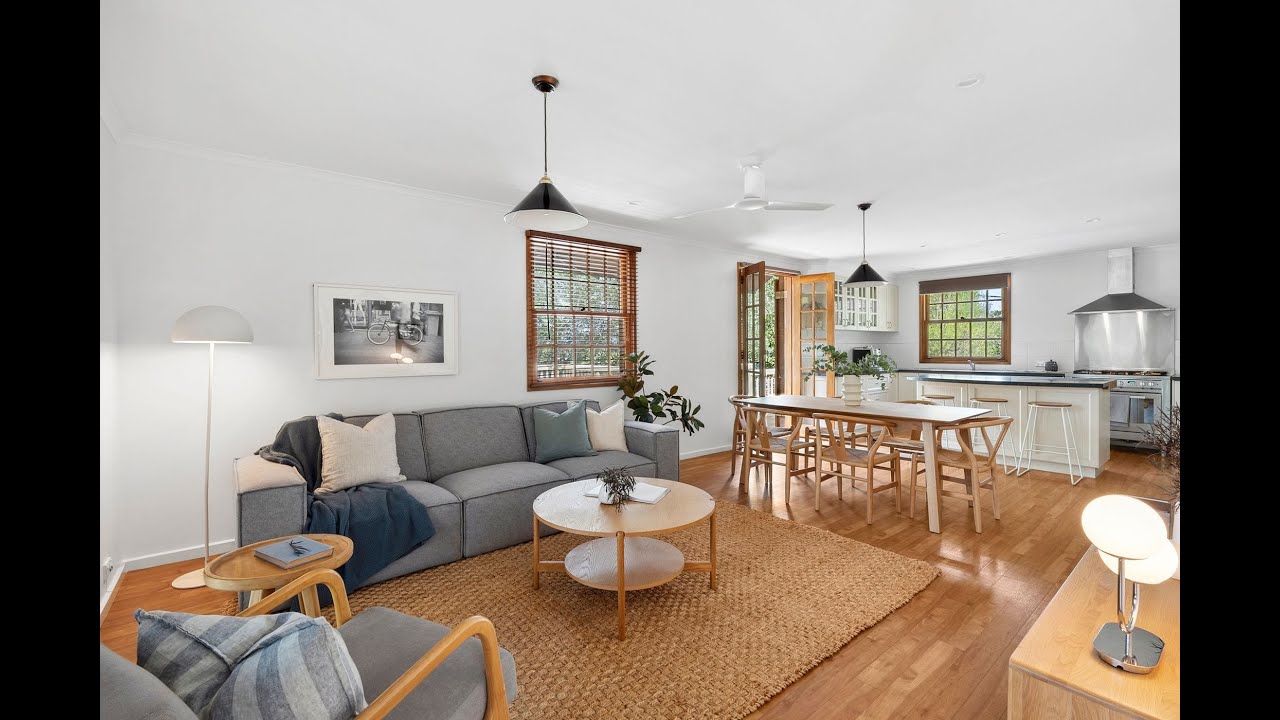 3 Cassia Street, Rivett - YouTube