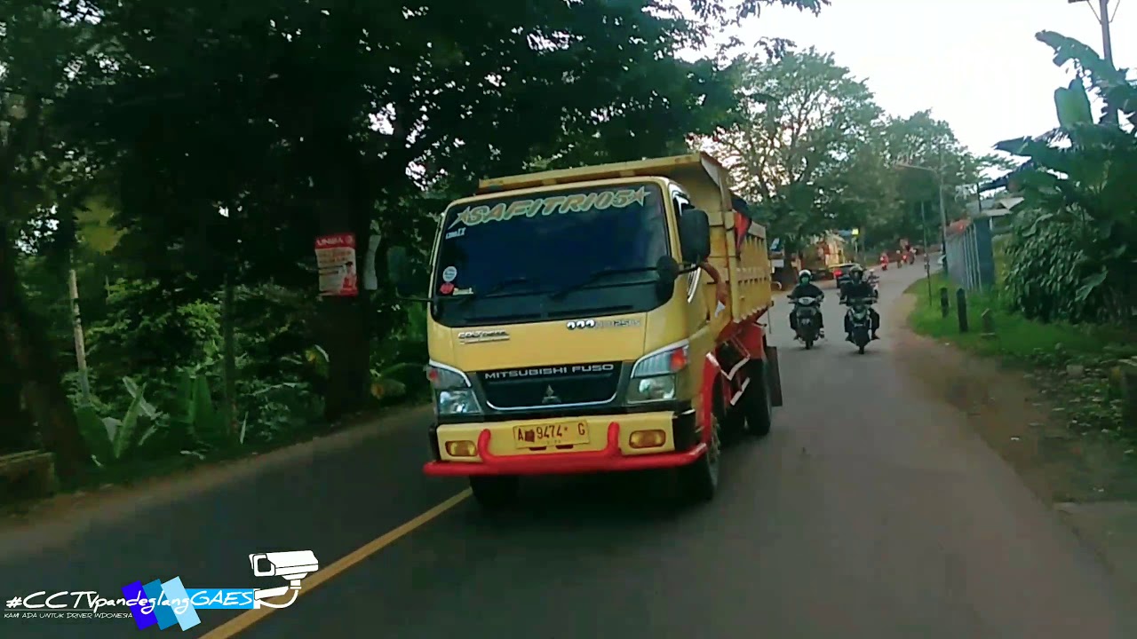 Truck damtruk Oleng parah lurr!! - YouTube