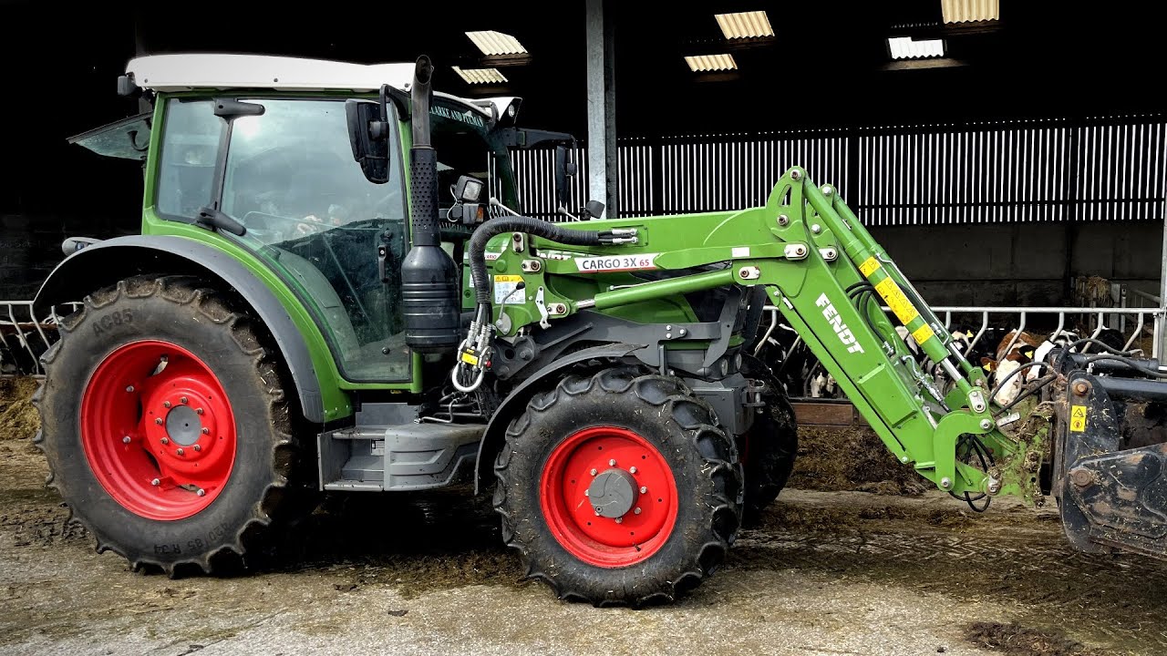 Fendt 211 Vario Loader Tractor: CUSTOMER REVIEW - YouTube