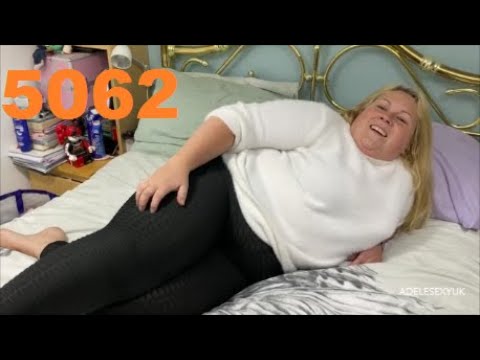 #STAYHOME #WITHME BBW ADELESEXYUK TRYING ON SOME BLACK BUTT LEGGINGS