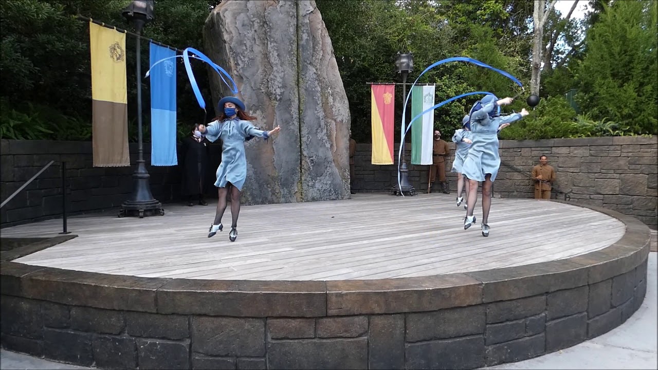 Triwizard Spirit Rally Explore The Wizarding World of Harry Potter ...