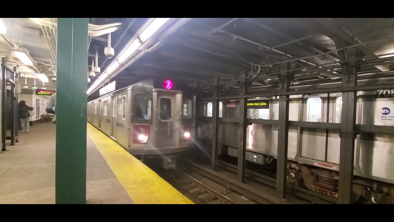 Flatbush Ave (2) Train Arriving and Manhattan Bound (2) Train Arriving ...