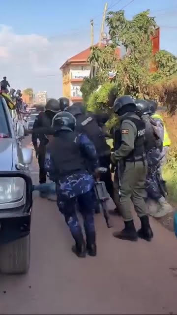 UGANDA POLICE STOP, STOP. #subscribe #share #join #comment #bobiwine ...