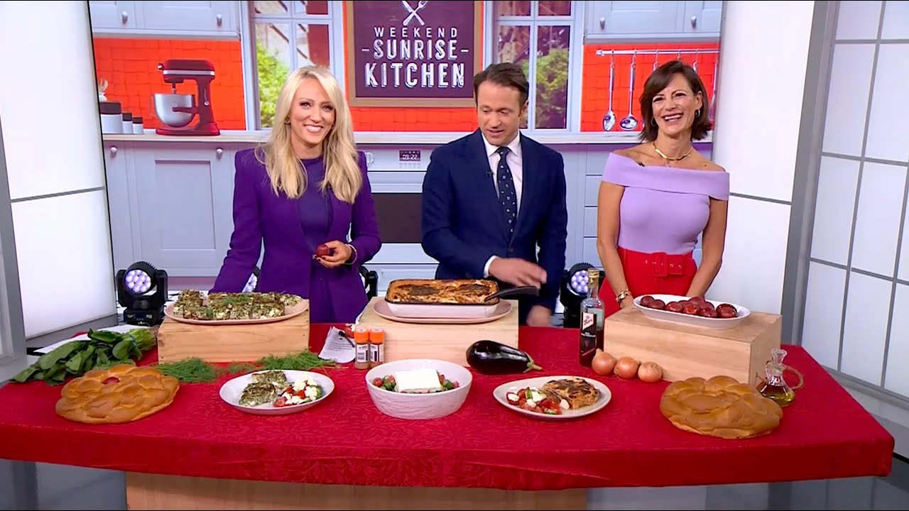 EASTER TRADITIONS | SARAH DI LORENZO | WEEKEND SUNRISE - YouTube