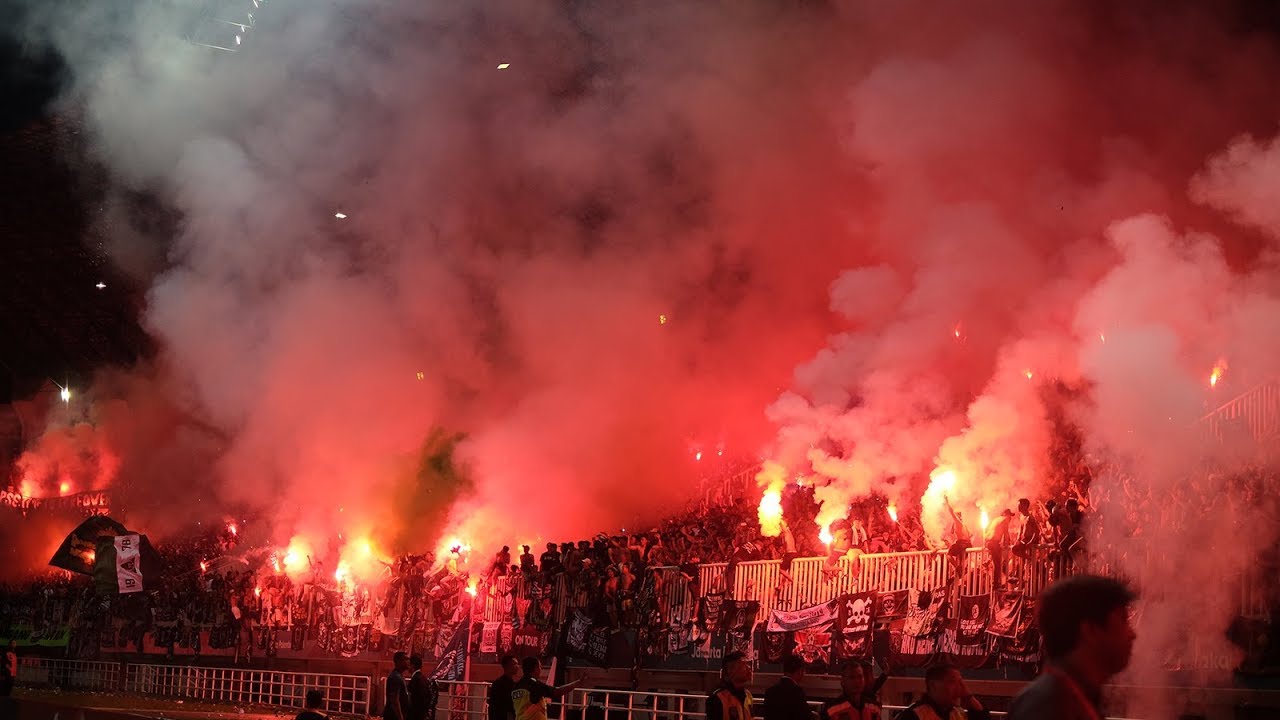 THE JOY OF CHAMPIONS, PYRO!! - YouTube