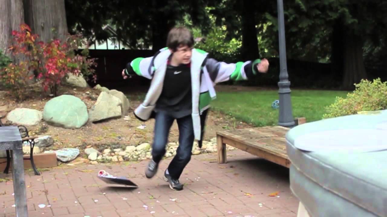 Shards (a breakaway glass fight) - YouTube