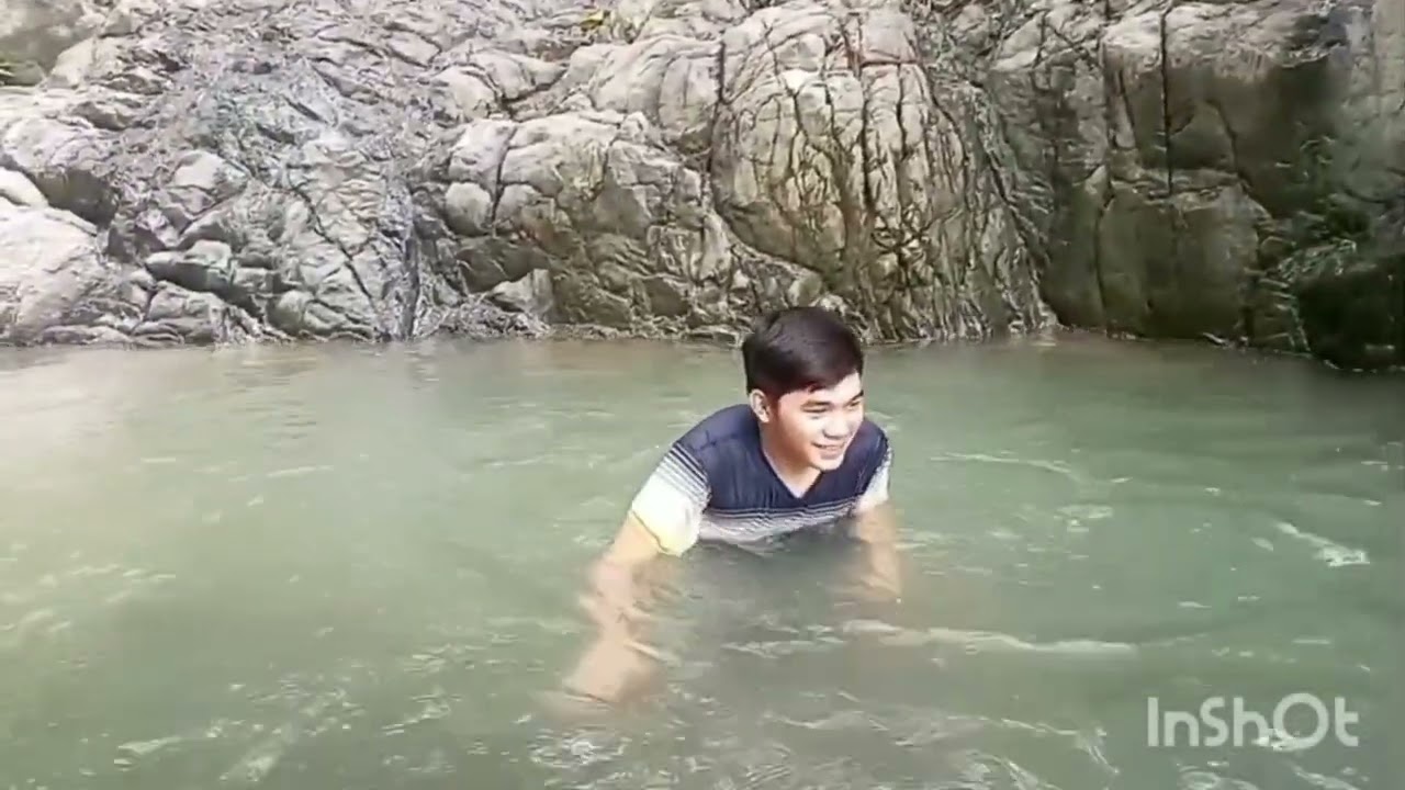 BEAT THE HEAT OF SUMMER, ENJOY THE SPLUNGE IN THE WATER - YouTube