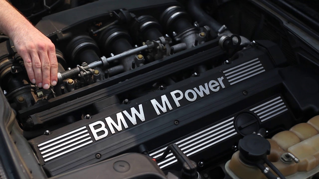 S38B36 engine bay rev - YouTube