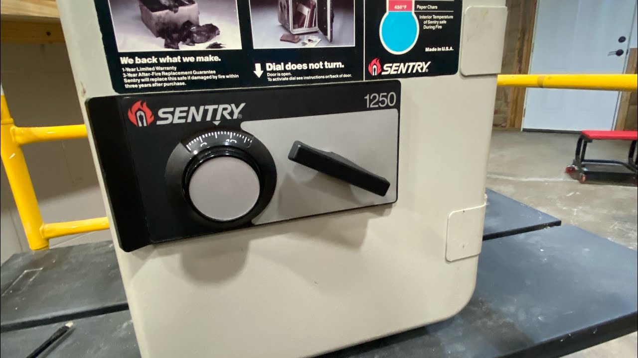Manipulating open sentry safe - YouTube