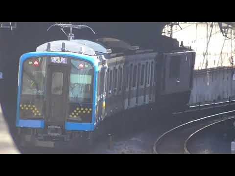 新津配給 EF64 1032+E131系1000番台ナハT6編成 - YouTube