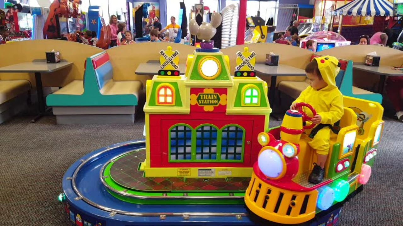 Pikachu Rides Choo Choo Train Chuck E Cheese - YouTube