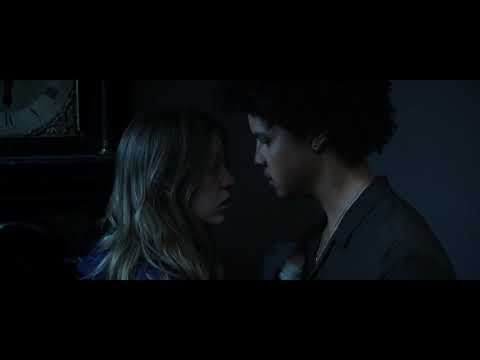 Nocturne / Kiss Scene — Juliet and Max (Sydney Sweeney and Jacques Colimon)