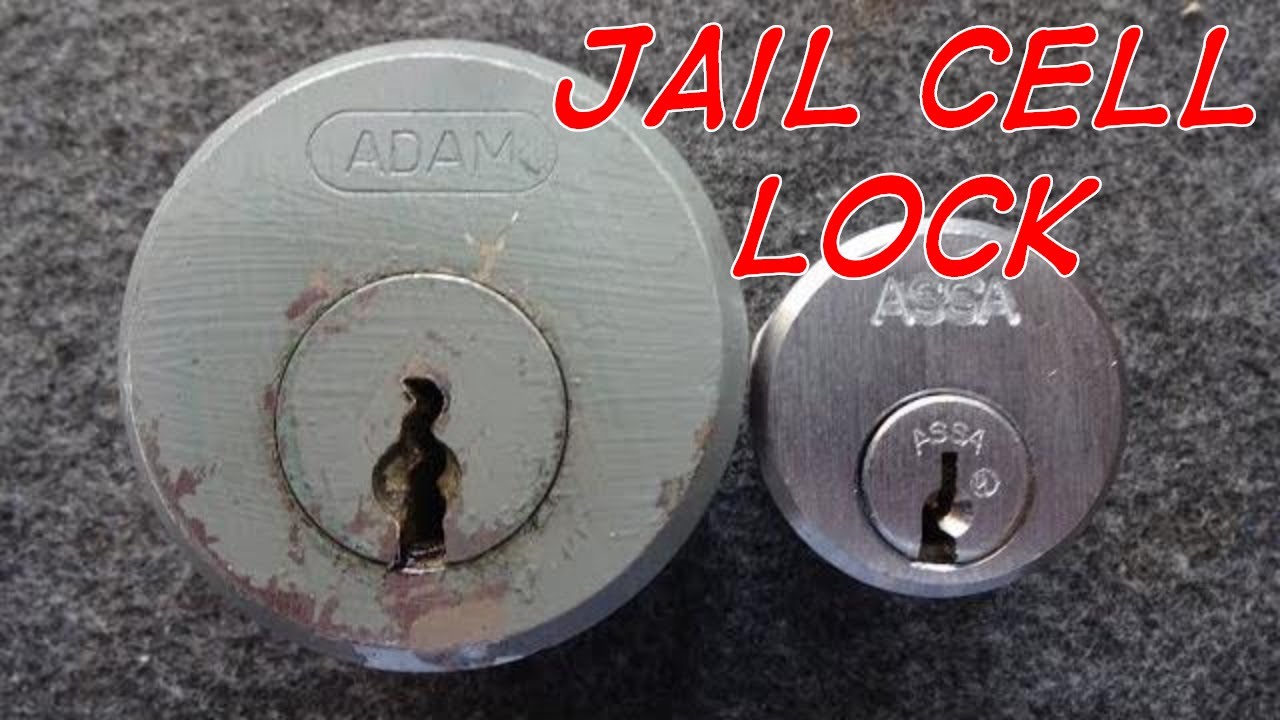 (1138) Folger Adam Prison Lock Picked & Gutted - YouTube