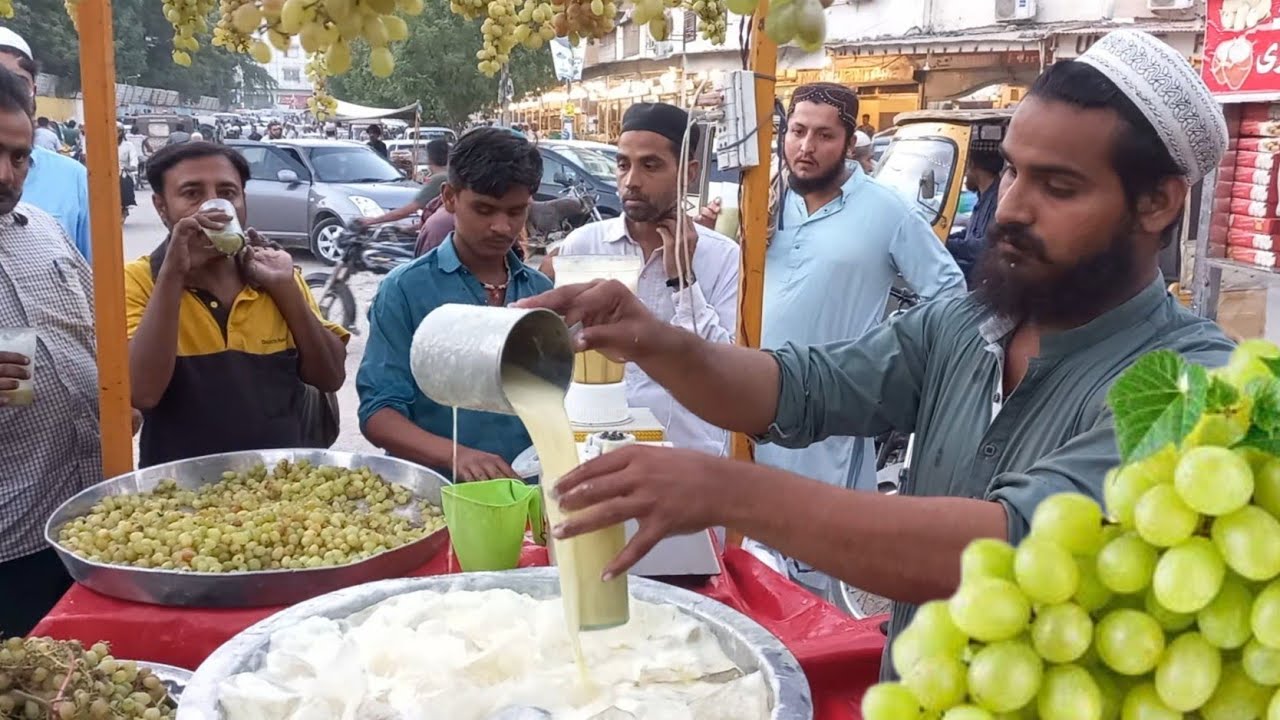 Refreshing Roadside Grape Juice Drink - Angoor ka Juice - Sharbat ...
