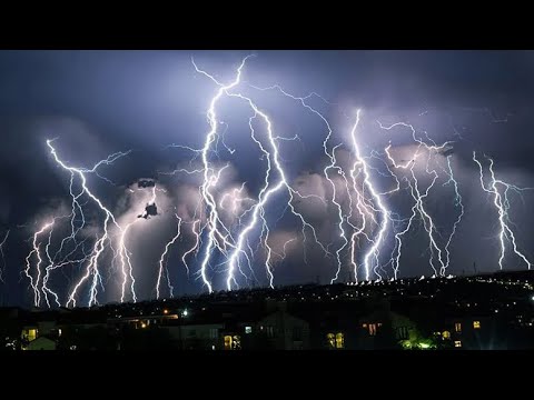 Esto Es de Terror!! Mas de 4.2 Millones de Rayos Caen en Australia en ...