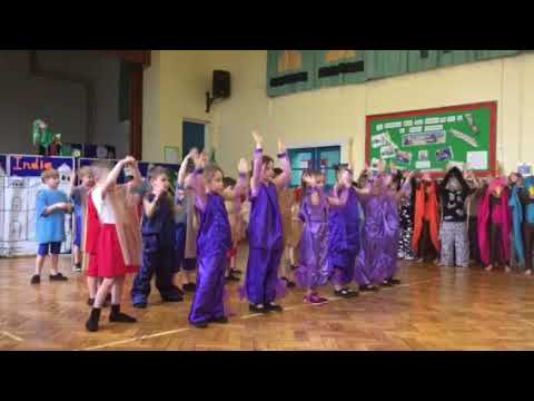 Year 1 and 2 Showcasing Dance and Makaton Singing #3 - YouTube