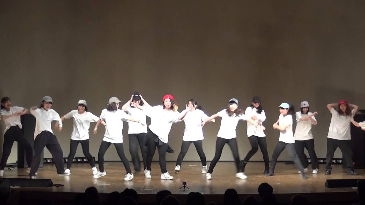 【Freshman's Party 2016】XIII HIPHOP CREW - YouTube