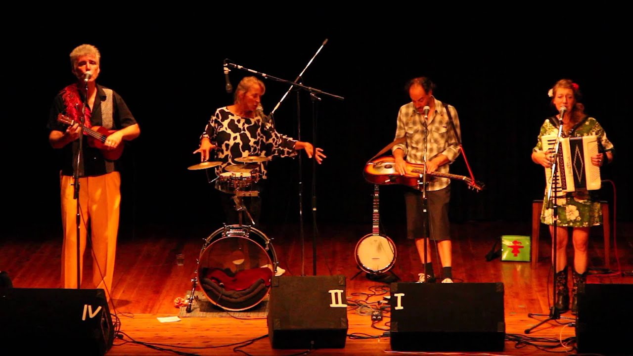 The Beez 2016 - YouTube