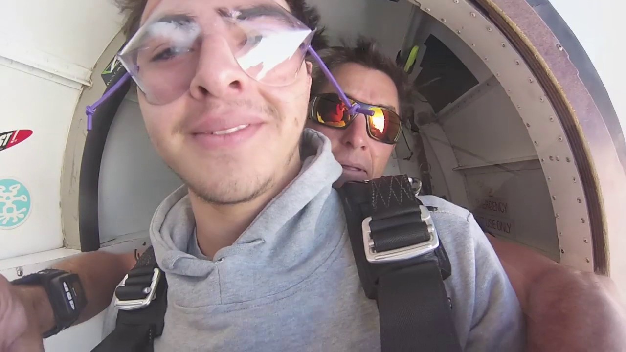 Dylan Cox at Coastal Skydive - YouTube