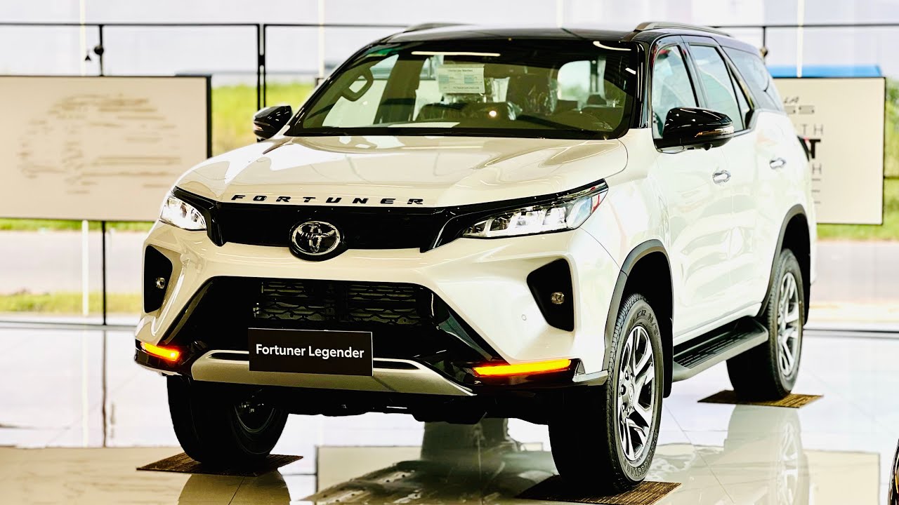 Toyota Fortuner Legender 2.8L (2024) - 7Seater Luxury SUV l White Color ...
