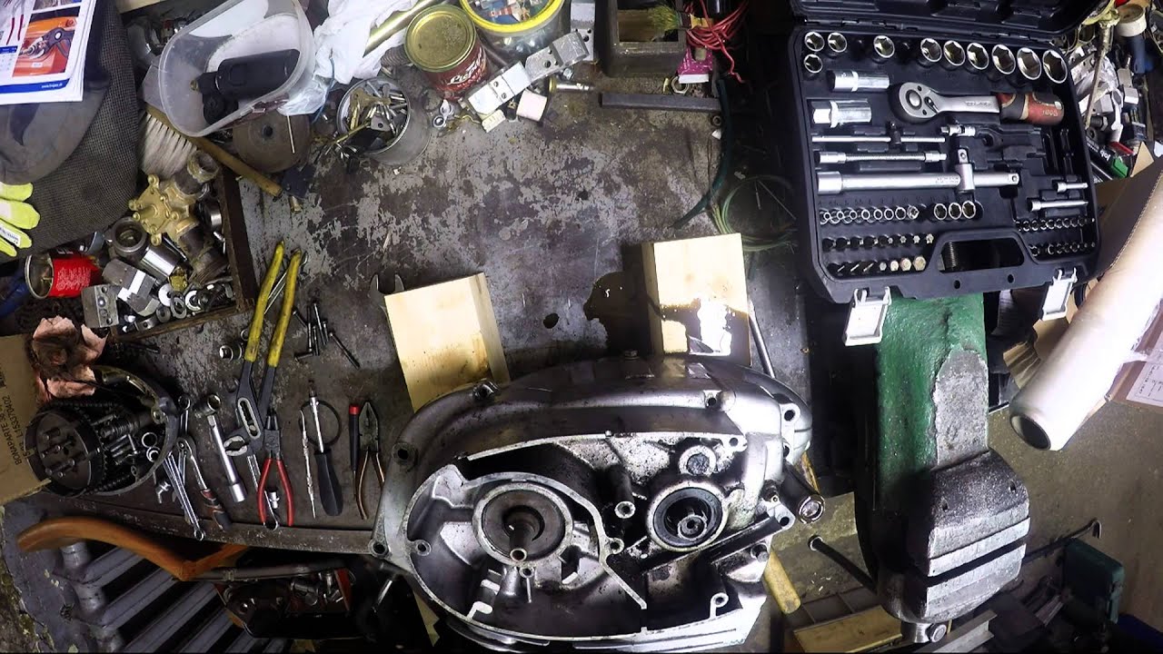 Jawa 250/559 Engine part1 - YouTube