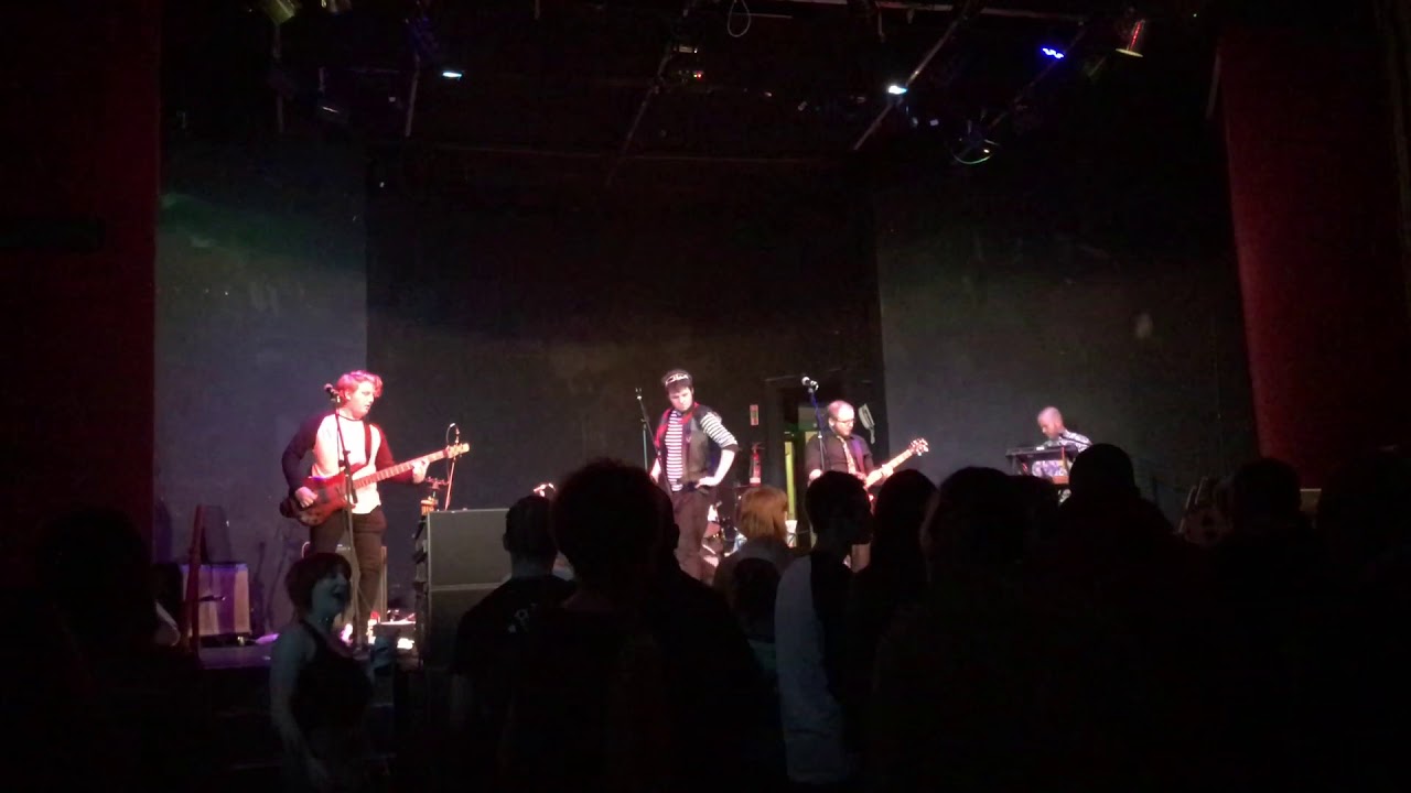 The Spectrums - Einstein a Go-Go (Landscape) // Live Debut - YouTube