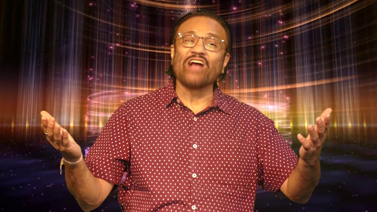 Momindia Presents "Life Time Achievement Award" To Playback Singer ...