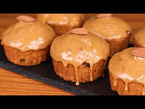 Kuru üzüm ve karamelli mayalı hamur kekleri