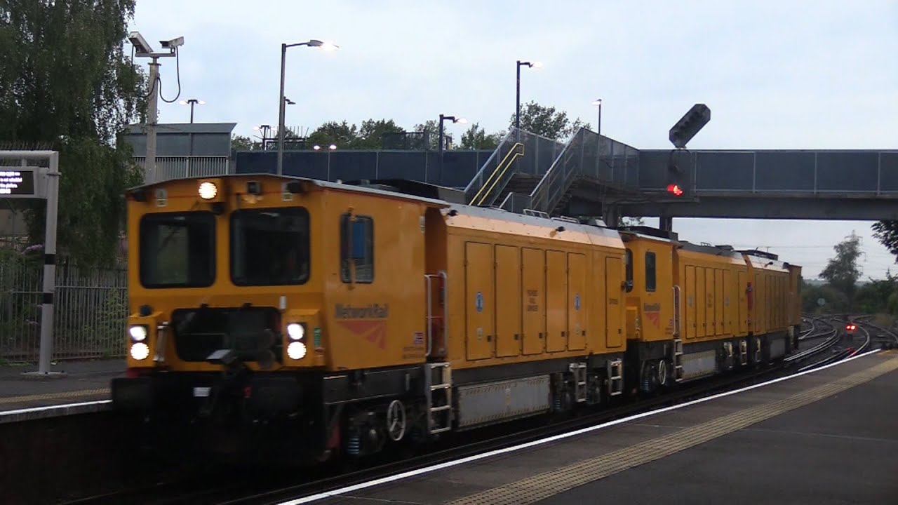 6U04 - NETWORK RAIL/HARSCO RAIL GRINDER SALISBURY TO BROCKENHURST ON 14 ...